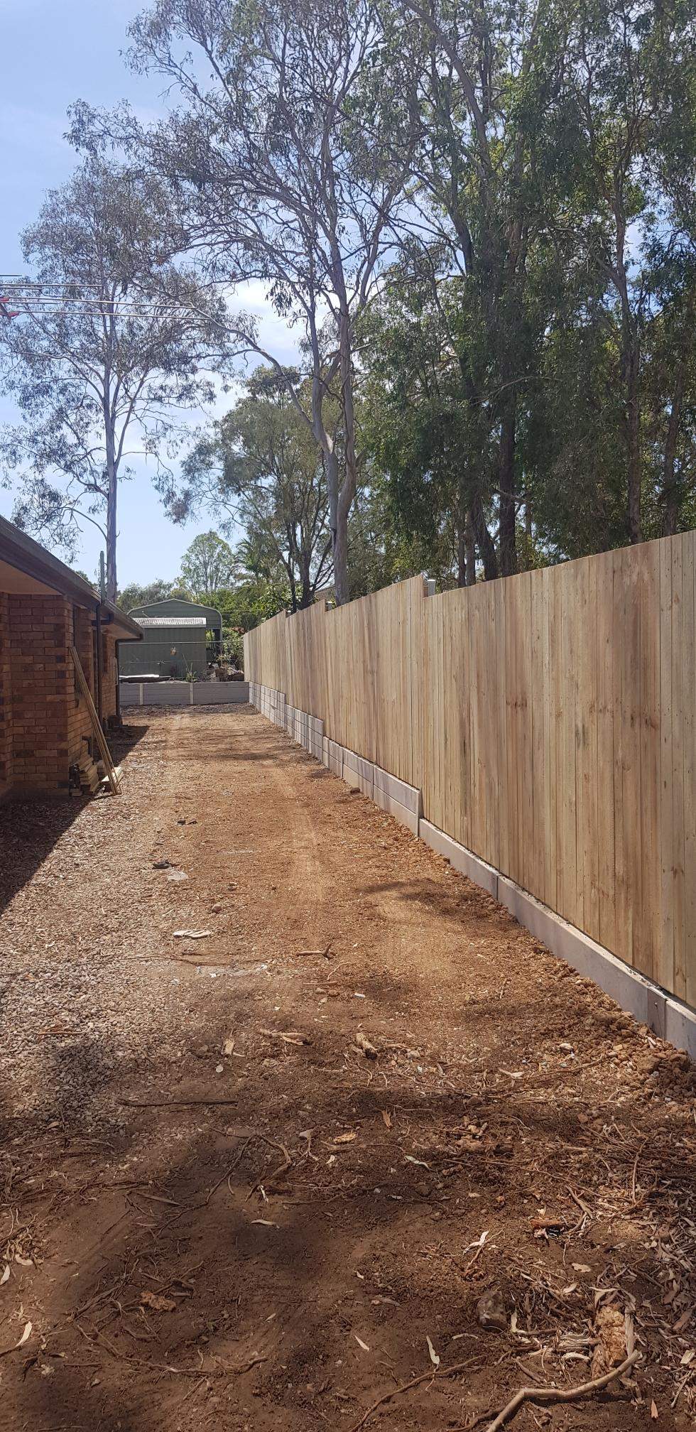 Butted Timber Fence | Bay FencingButted Timber Fence | Fencing ...